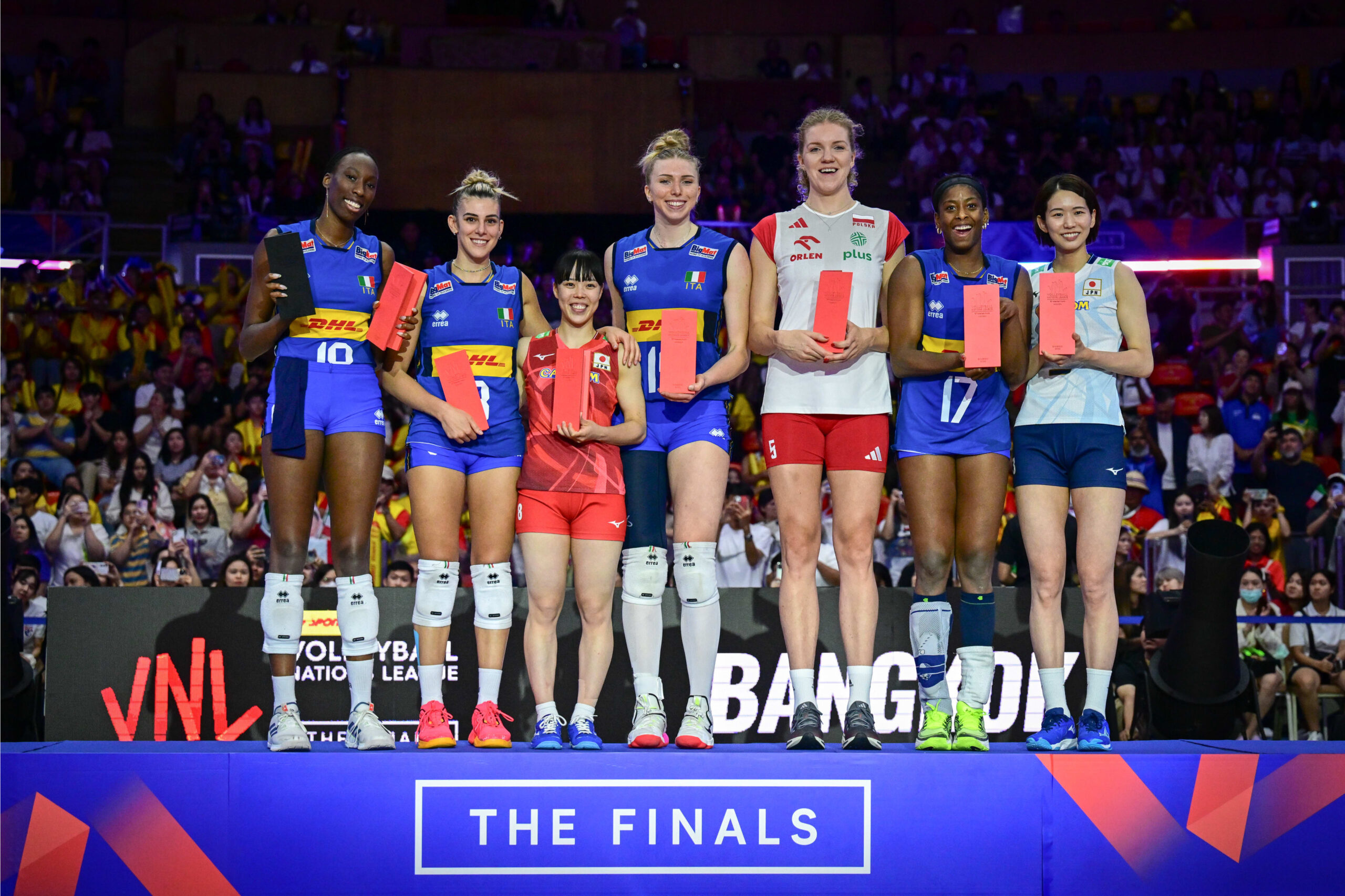 【写真・1枚目】VNLベストリベロ小島満菜美が口にしていたストイックさの源流「自分が上達することがチームにとってプラスになるじゃないですか」 | バレーボールキング